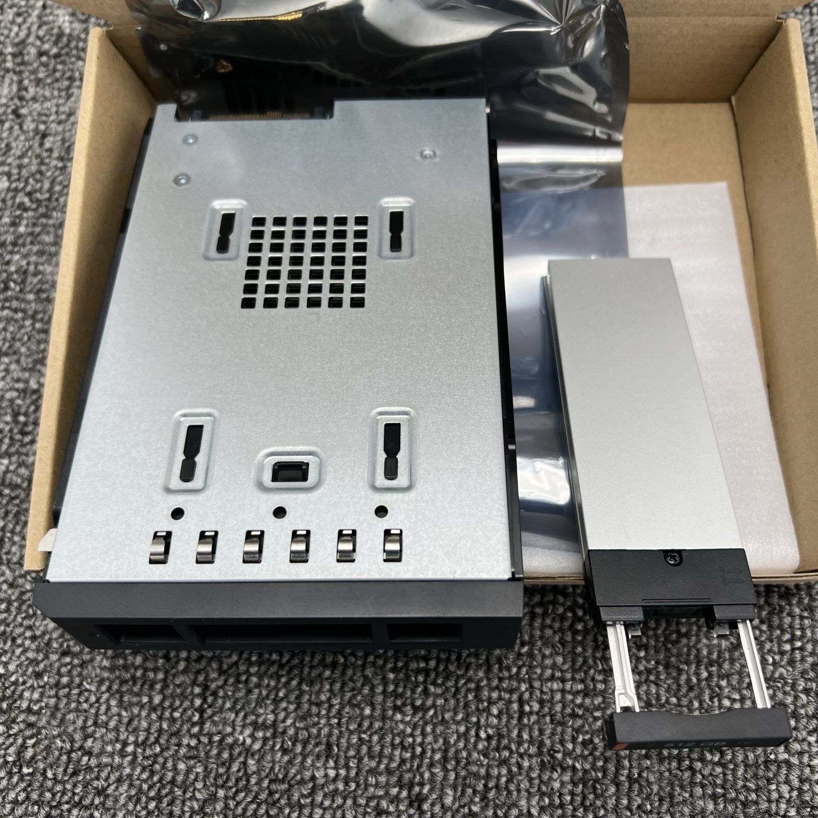 New Dell Precision T5820 T7820 T7920 M.2 to SAS Flex Bay Module nic03 ...